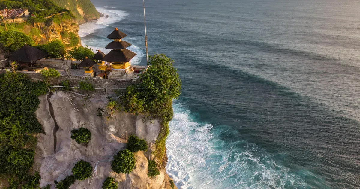 Uluwatu Temple Opening Hours & Fees
